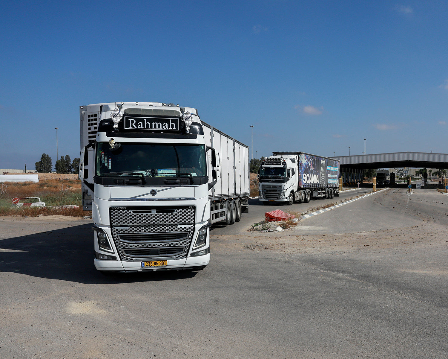 News: Some bread and baby food reaches Gazans as blockade eases ...