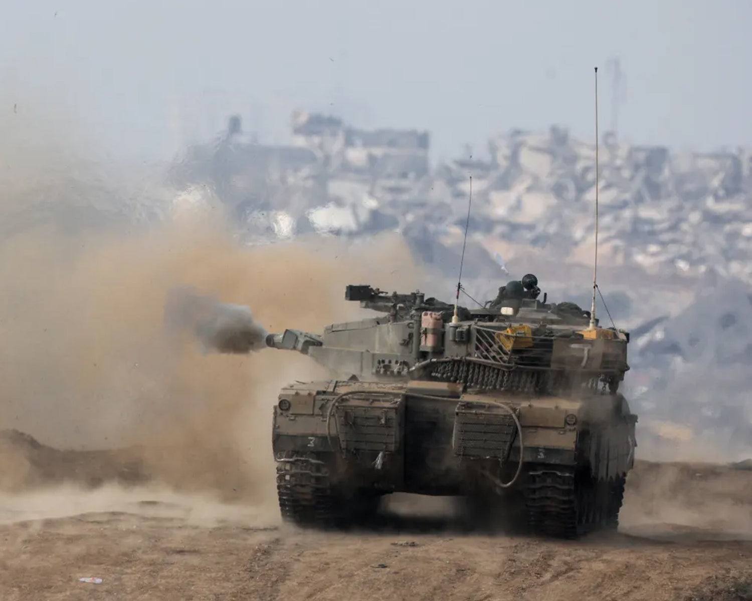 News: Israeli tank fire kills at least 51 more people awaiting aid ...